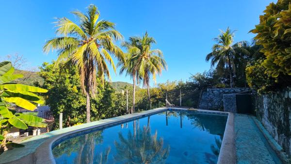 4 Amigos El Zonte - El Salvador