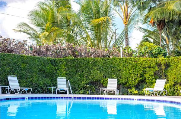 Plantation Hale On Kauai Steps From The Ocean - Kauai, HI