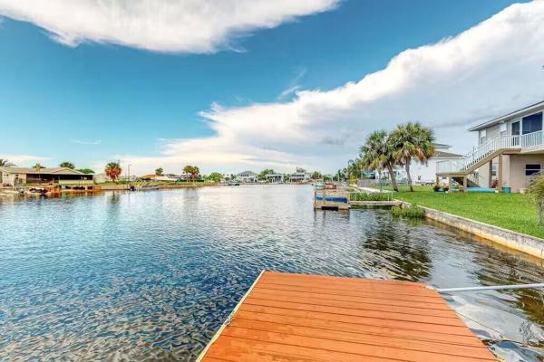 Waterfront Home With Direct Gulf Access - Weeki Wachee, FL