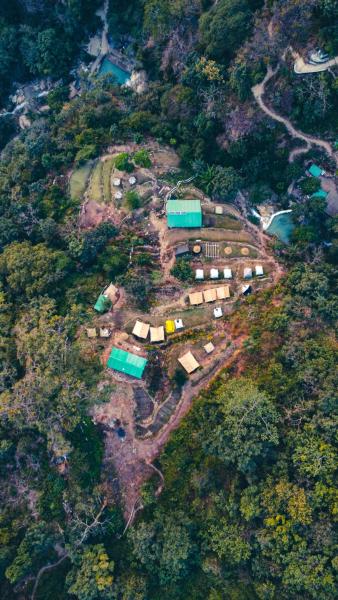 Neerville Waterfall Glamping- Neer Waterfall - 瑞詩凱詩