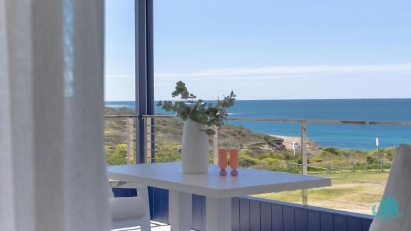 Oceanview Beach House - Caves Beach