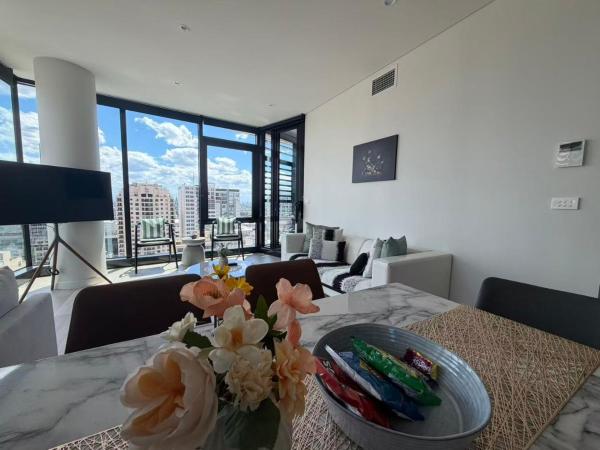 Stylish Suites With City-view & Balcony In York&george - Bondi Beach