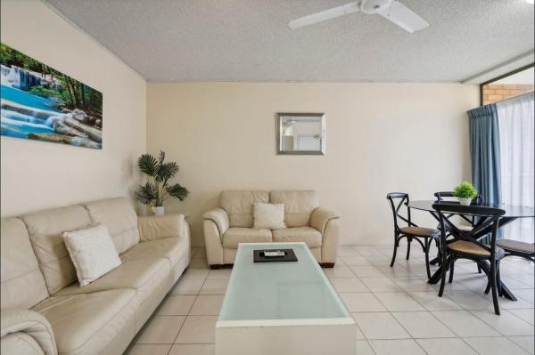 Budget Unrenovated Beachside Resort Style Complex Sandcastles 222 - Coffs Harbour