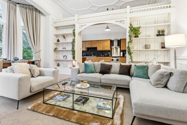 Luxe Victorian Spacious Apartment Sefton Park - Liverpool, UK