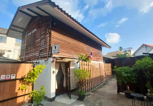 Baan Bright Hostel - Chiang Mai