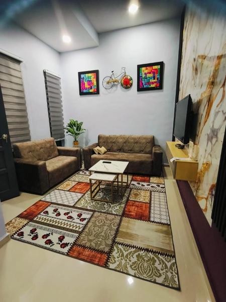 Manja Homestay, Paka - Paka