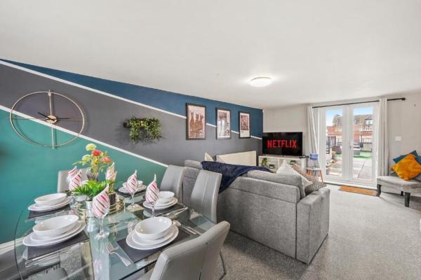 Stylish Bristol Penthouse - Private Rooftop - Bristol