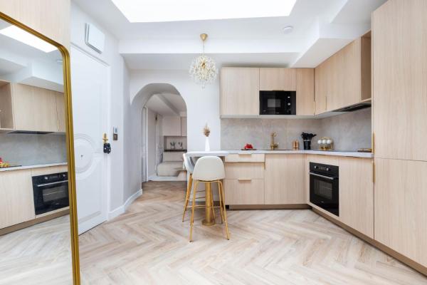 Magnifique 3 Chambres 3 Sde Avec Clim Et Jacuzzi - Paris