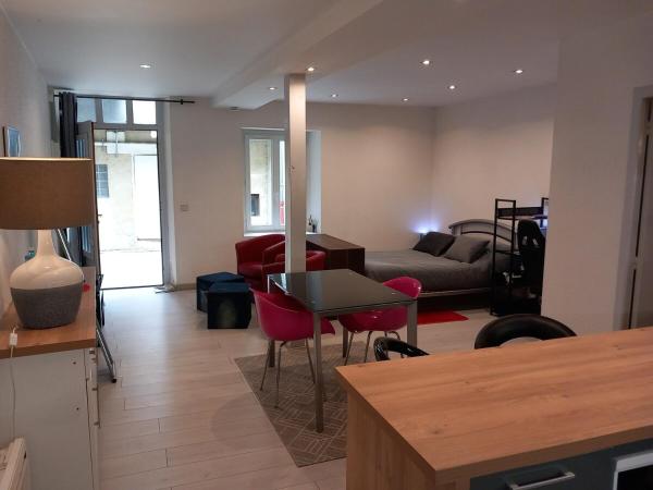 Cosy Camélia - T1 - Hypercentre Ville Avec Patio - Pau