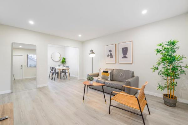 Stay On Iconic Calle Ocho With Included Parking - Coral Gables, FL