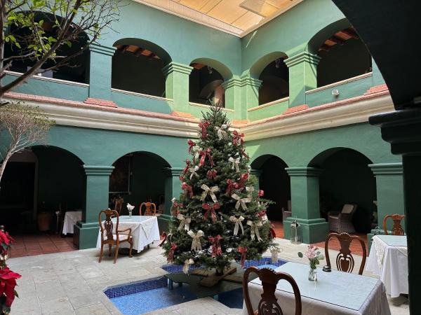 ÉBano By Pb - Palacio Borghese - Oaxaca