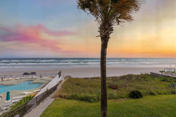 Zodiac 4 - Daytona Beach Shores, FL