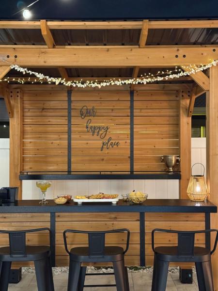 Madeira Beach Family & Pet Friendly Luxury Getaway - Madeira Beach, FL