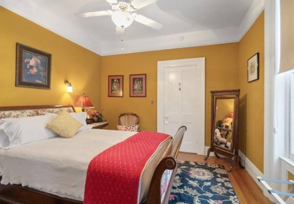 Rosewood Room - The Belvedere Inn - Oswego, NY