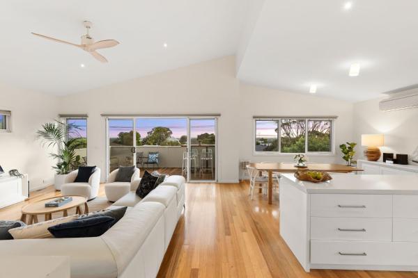 Elevated Seaview Sanctuary - Ocean Grove