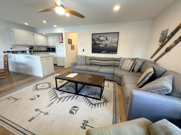 Fireside Condo At The Village - Remodeled - Mammoth Lakes, CA