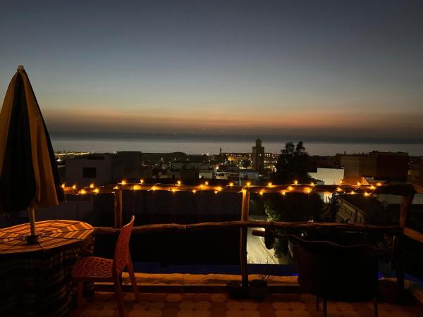 Black Pearl Surf Yoga And Skate House - Taghazout