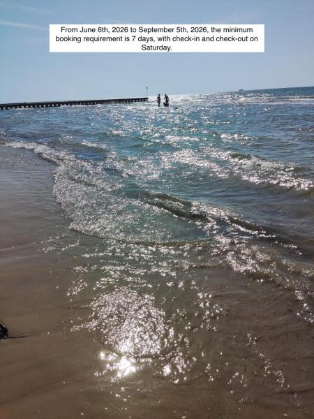 Appartamento Rosso - Over The Rainbow Apartments - Lido Di Jesolo -Check In And Check Out On Saturday - Jesolo