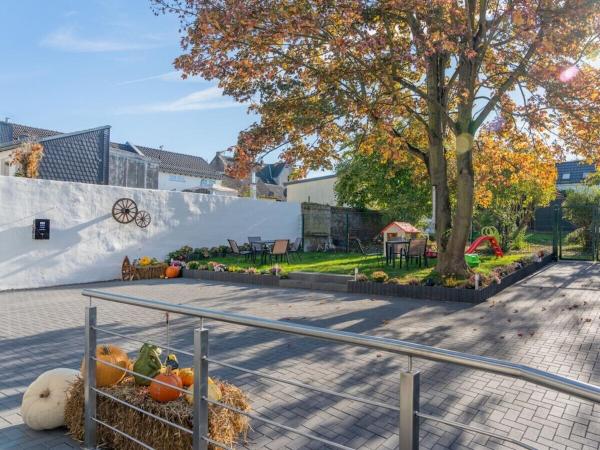 Holiday Home Ahorn Ground Floor - Bornheim