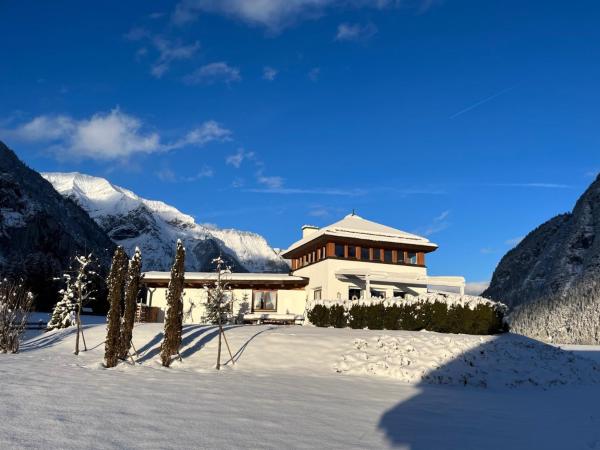 Chalet Leutasch With Ski Trail & Mountain Views - Seefeld in Tirol
