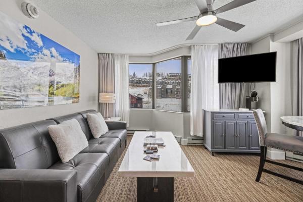 Corner Condo With Pool Hot Tub Ski In-out - Crested Butte, CO