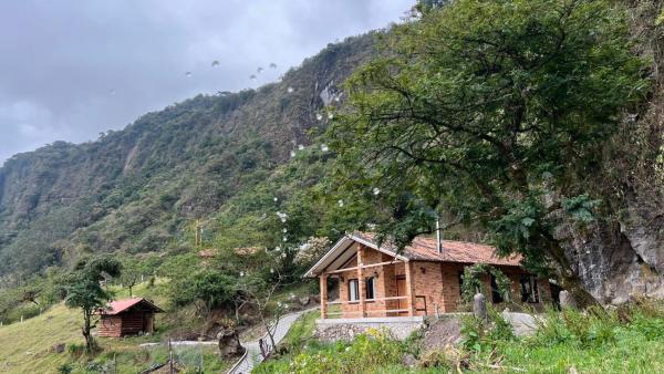 Casa De Campo En El Chorro De Girón - Ecuador