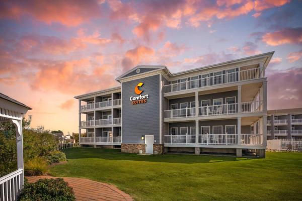 Comfort Suites Chincoteague Island Bayfront Resort - Chincoteague, VA