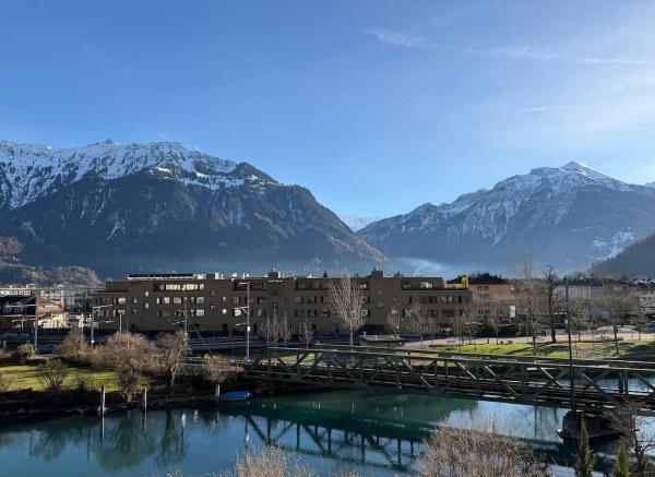 River-2 With Iconic Jungfraujoch View - Interlaken