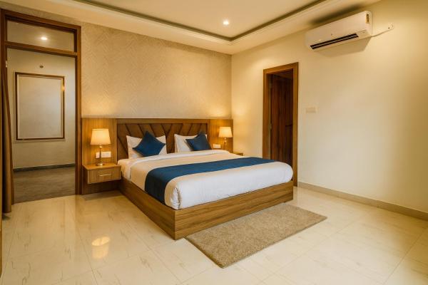 Hotel Shri Prem Palace - A Luxury Stay With Parking Near Prem Mandir City Center # - Vrindavan