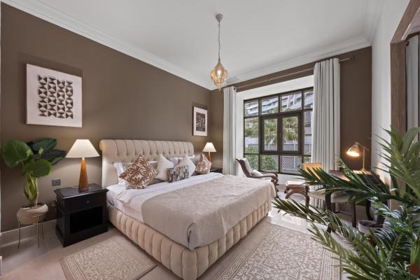 Authentic Arabic Lux Stay -Seconds To Burj Khalifa - Dubai