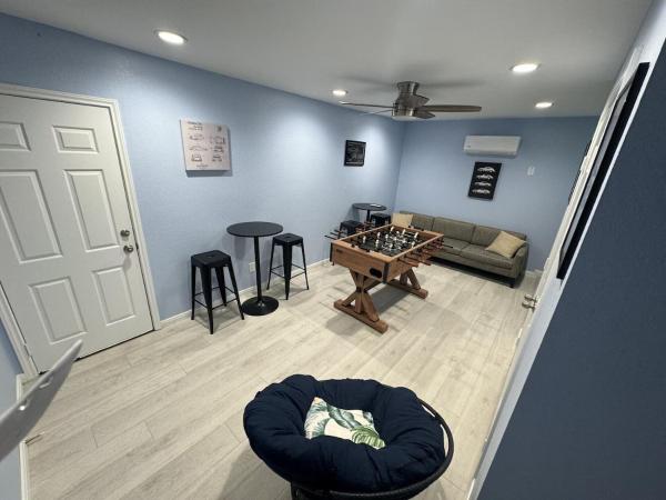 Bay Breeze Escape - 3br Home With Game Room, Huge Backyard, Patio & Minutes From Boardwalk - League City, TX