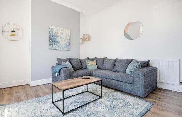 Modern 4 Bed Home City And Beach Nearby In Swansea - Swansea