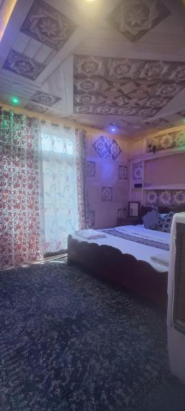 Houseboat Quebec - Srinagar