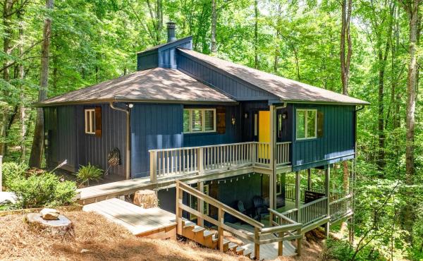 Bärenhöhle-alpine Helen Mtn Cabin - Helen, GA