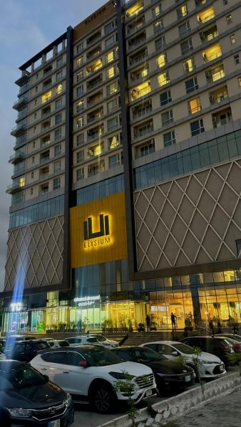 High Rise Executive Hotel Apartments Facing Centaurus Mall Islamabad - Islamabad