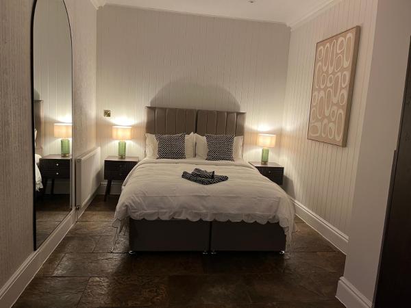 The Croft Farmhouse Apartments - Brentwood