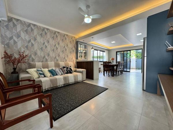 Casa Seringueiras - Linda Casa Na Praia De Palmas A 6 Minutinhos Do Mar - Governador Celso Ramos