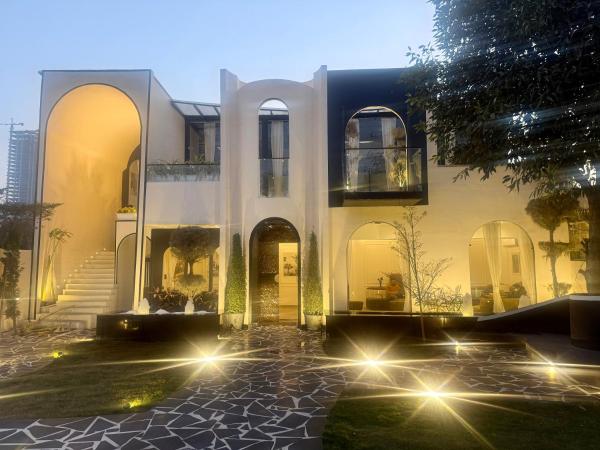 Saratoga Best For Stays, Shoots, Events - Noida