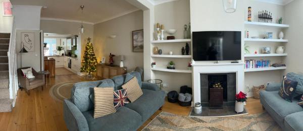 Stylish 3 Bed Cottage, Walk 2 All Sights & High St - By Tempstay - Windsor, UK