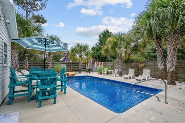 Amazing Oki Home With Guest Apt Pool Grill Area - Oak Island, NC