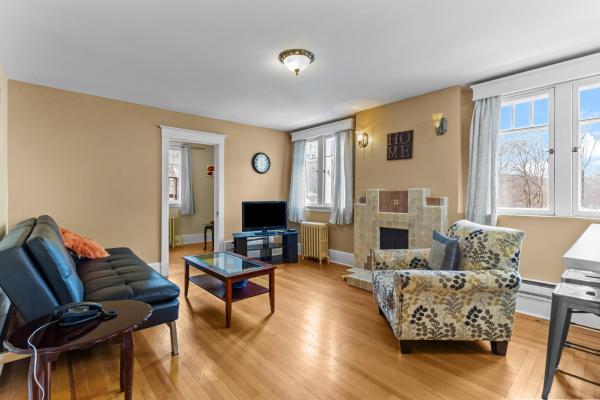 Midstream Manor Unit 8, 2 Bedroom Apartment - Paradise