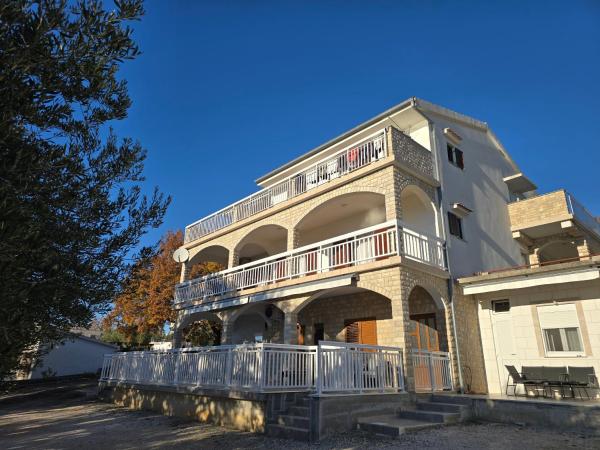 Apartmani Ante - Starigrad