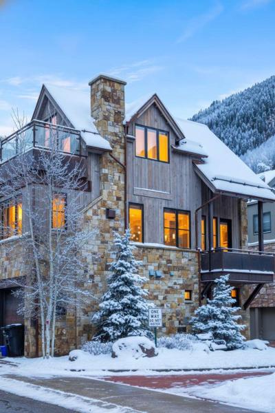 Downtown Telluride Luxury Retreat Private Hot Tub - Telluride, CO