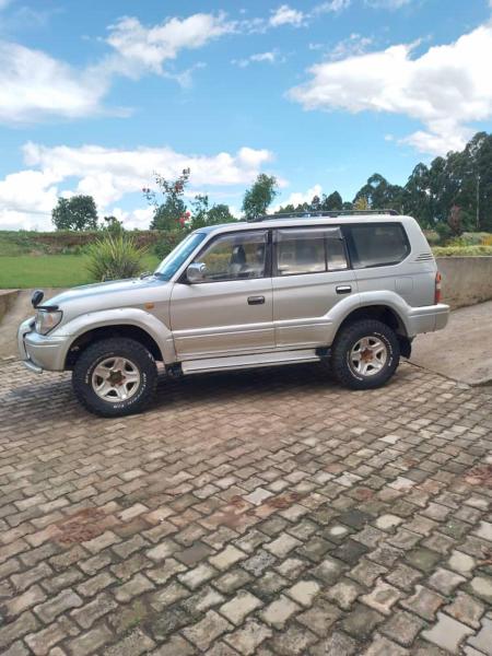 Toyota Landcruiser Prado - Kampala