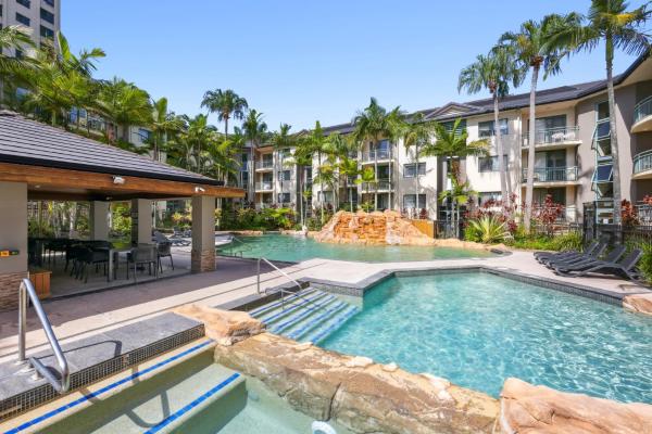 2-bed Escape With Pool And Bbq Access - Coolangatta