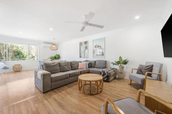 Spades - At Lighthouse Beach - Port Macquarie