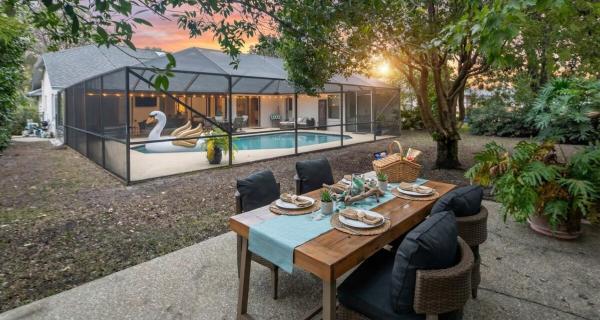 New Pool Home Family Escape - 8 Min Beach - Palm Coast, FL