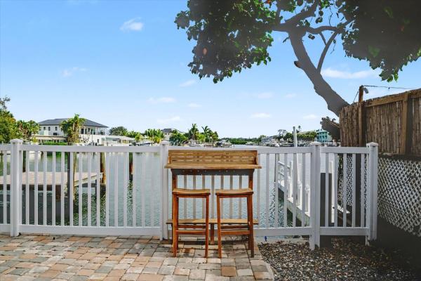 Waterfront & Pet Friendly Boat Dock Walk 2 Beach - Indian Rocks Beach, FL
