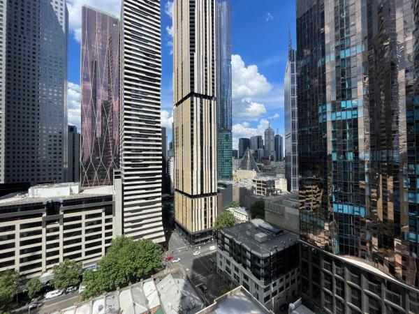 Complete Host Fulton Ln Apartments - Flinders Street Railway Station - Melbourne