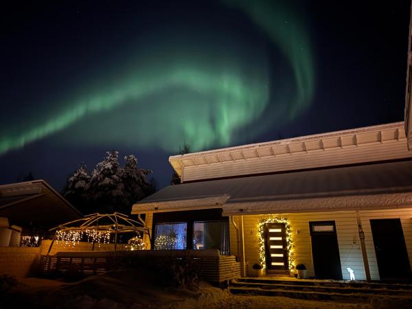 Big House With Private Jacuzzi - Lappland